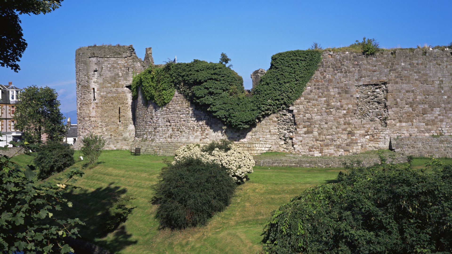 Ferry to and from Bute | Visit Bute with CalMac | Caledonian MacBrayne